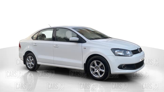 Used 2014 Volkswagen Vento HIGHLINE 1.6 MPI | Verified Dealers - Cars24